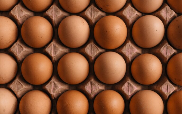 Egg conversion chart and size substitution guide | BBC Maestro