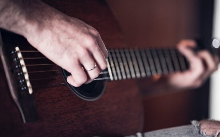 What is vibrato? | BBC Maestro